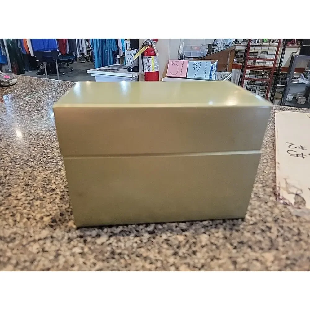 Kitchen | J Chen Vintage Metal Recipe Box Green Olive W Lot Of Blank ...